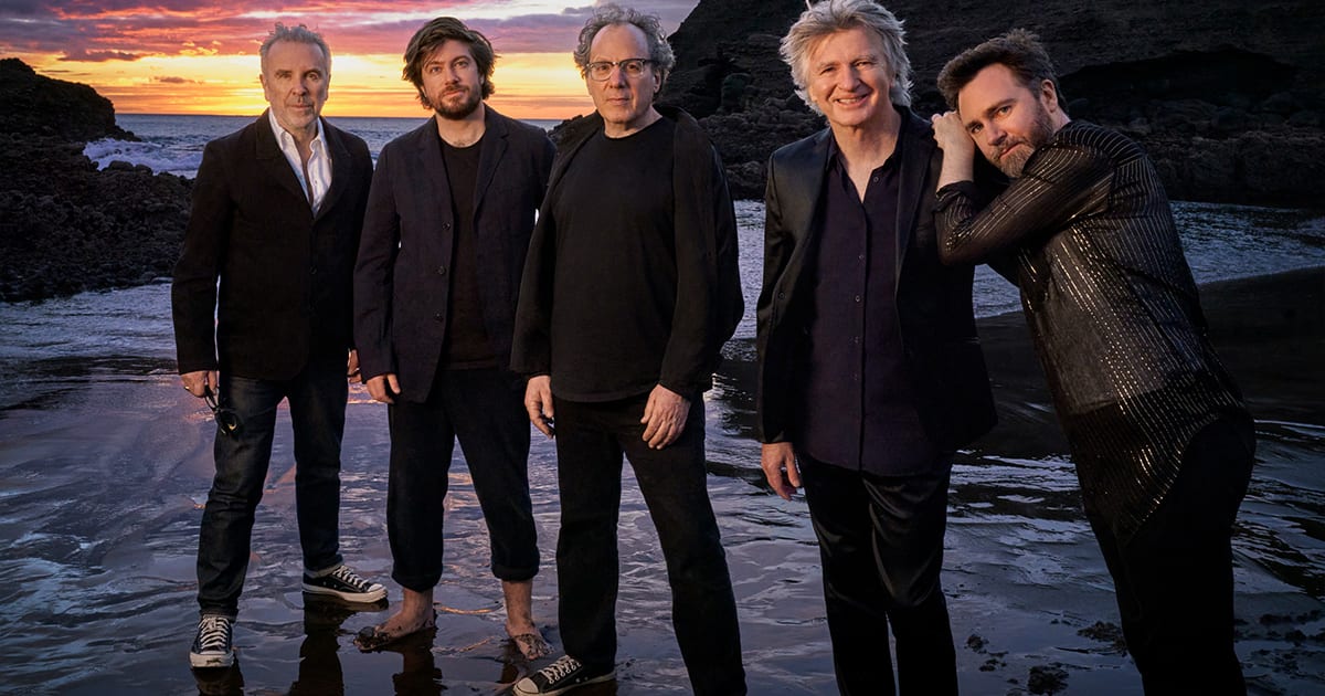 REVIEW: Crowded House's Triumphant Return 'Dreamers Are Waiting'